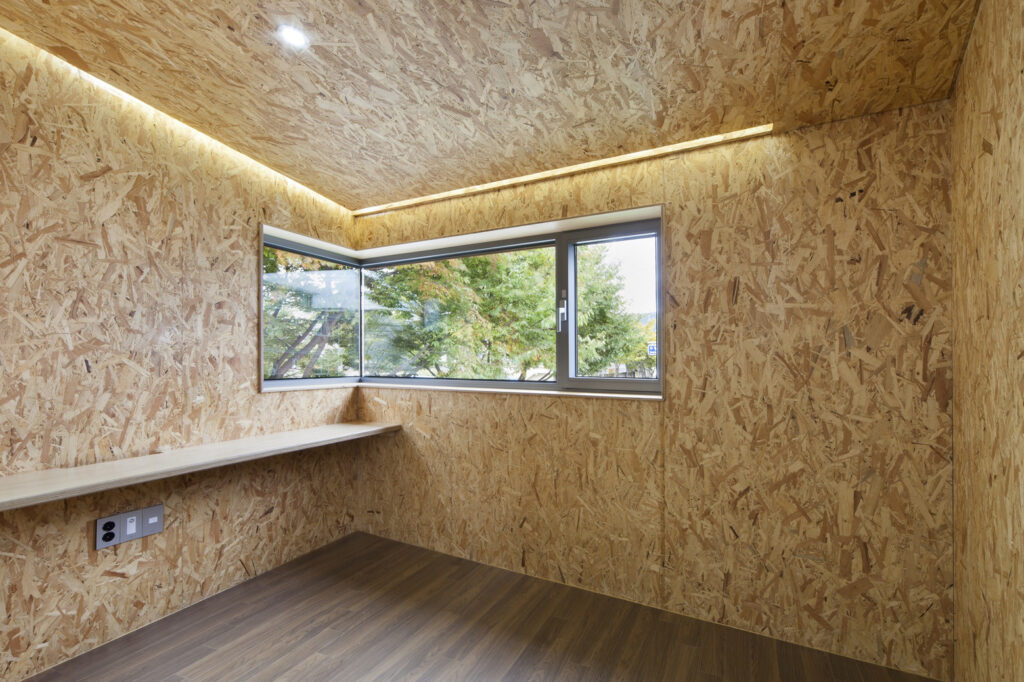 OSB-3 , 12 mm – Overmetal